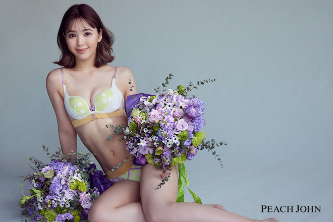 「ピーチ・ジョン」藤田ニコルが着こなす”hanataba”プロジェクトを発表。リリー・フランキーをクリエイティブディレクターに起用 | F.M.J. magazine｜エフ・エム・ジェー マガジン